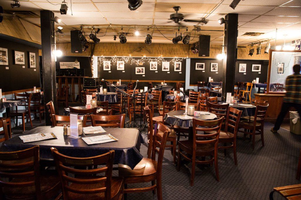 How to Get a Seat at the Bluebird Cafe