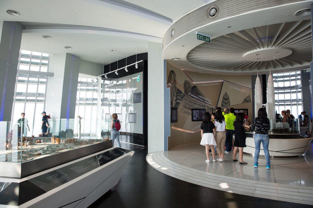 How to Visit the Petronas Towers in Kuala Lumpur – Earth Trekkers