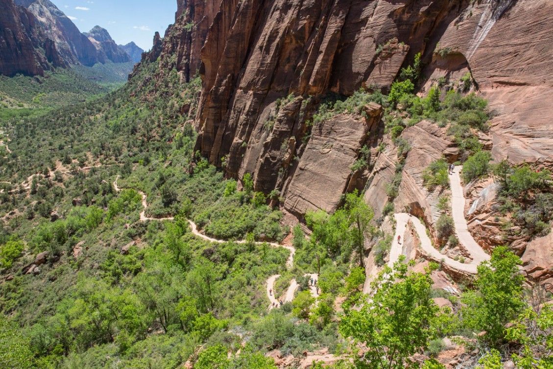 How to Hike Angels Landing: Trail Guide & Video – Earth Trekkers