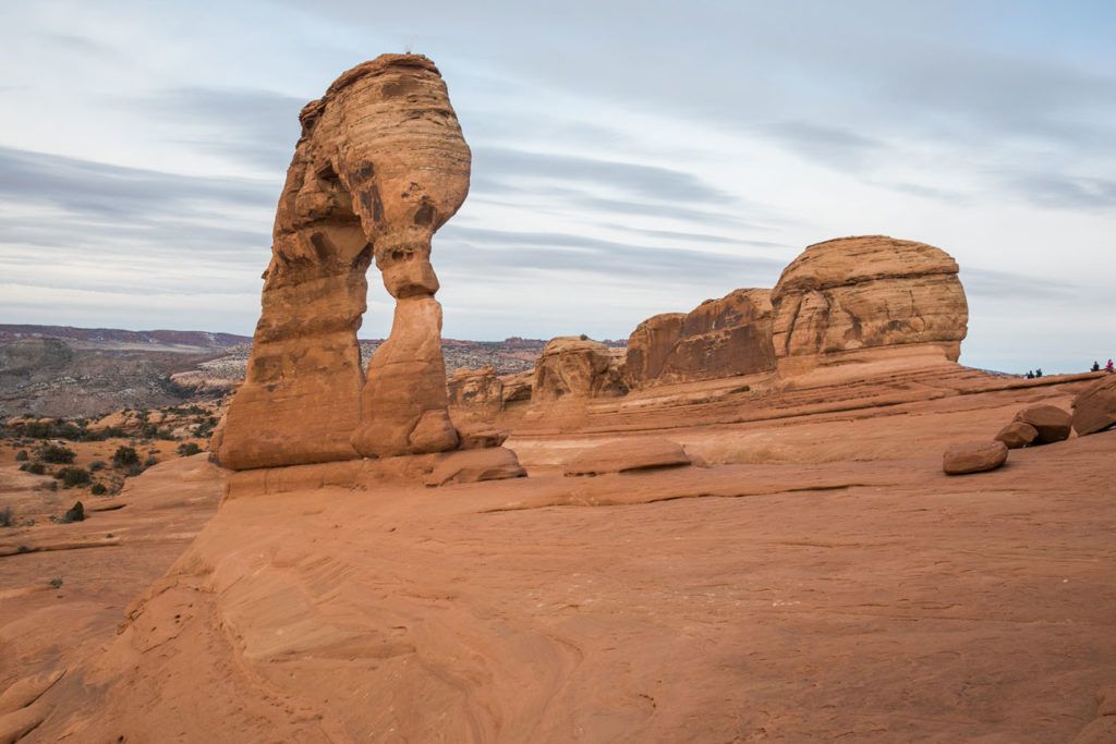 Delicate Arch: Best Photo Spots, Hiking Tips, & Interesting Facts ...