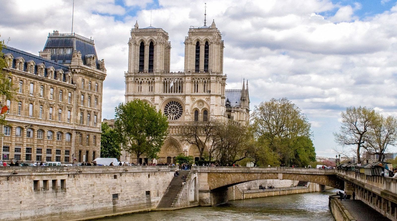How to Plan a Trip to Paris: Tips & Itineraries for Your First Visit