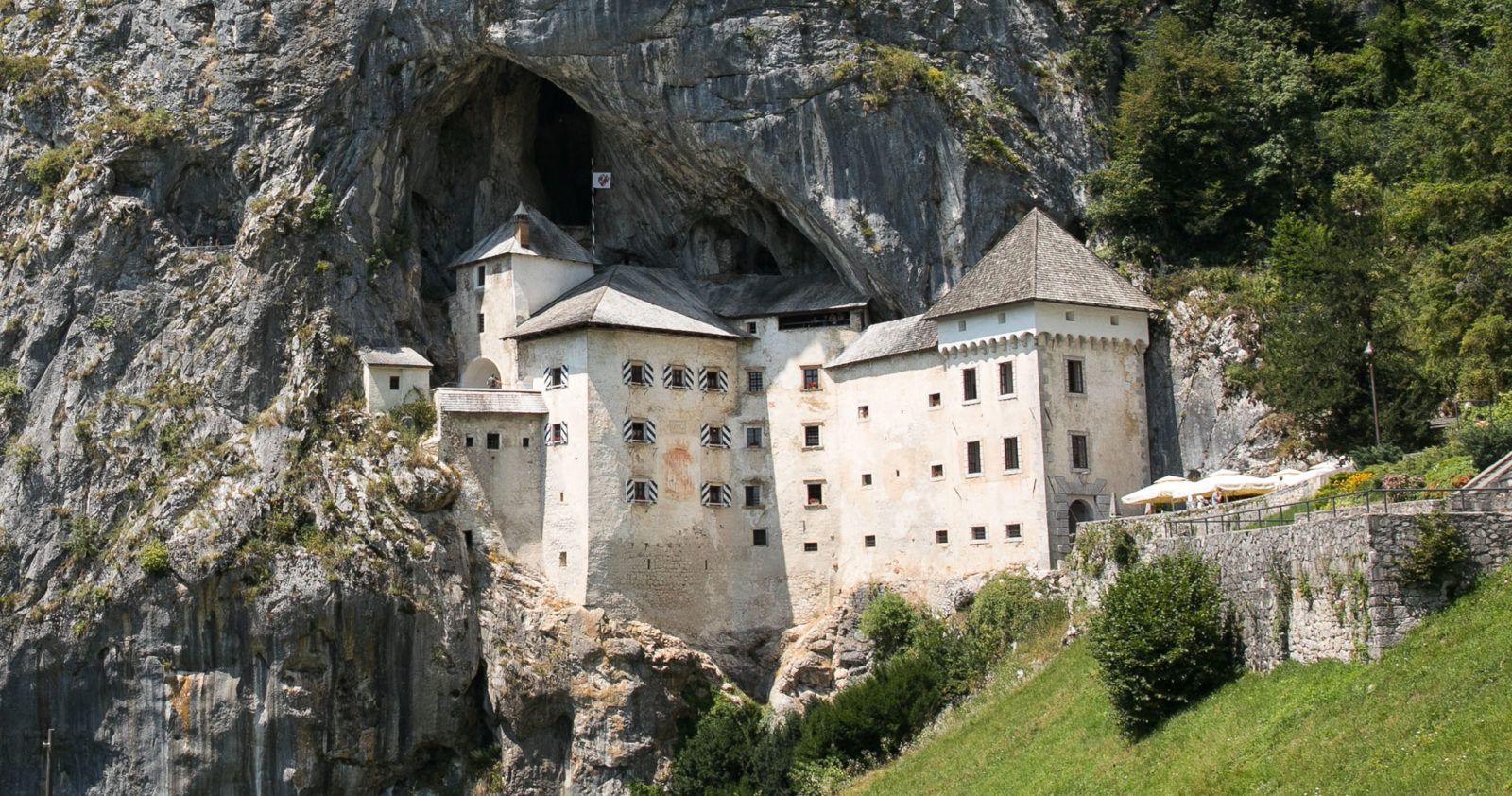How to Day Trip to Škocjan Caves and Predjama Castle in Slovenia