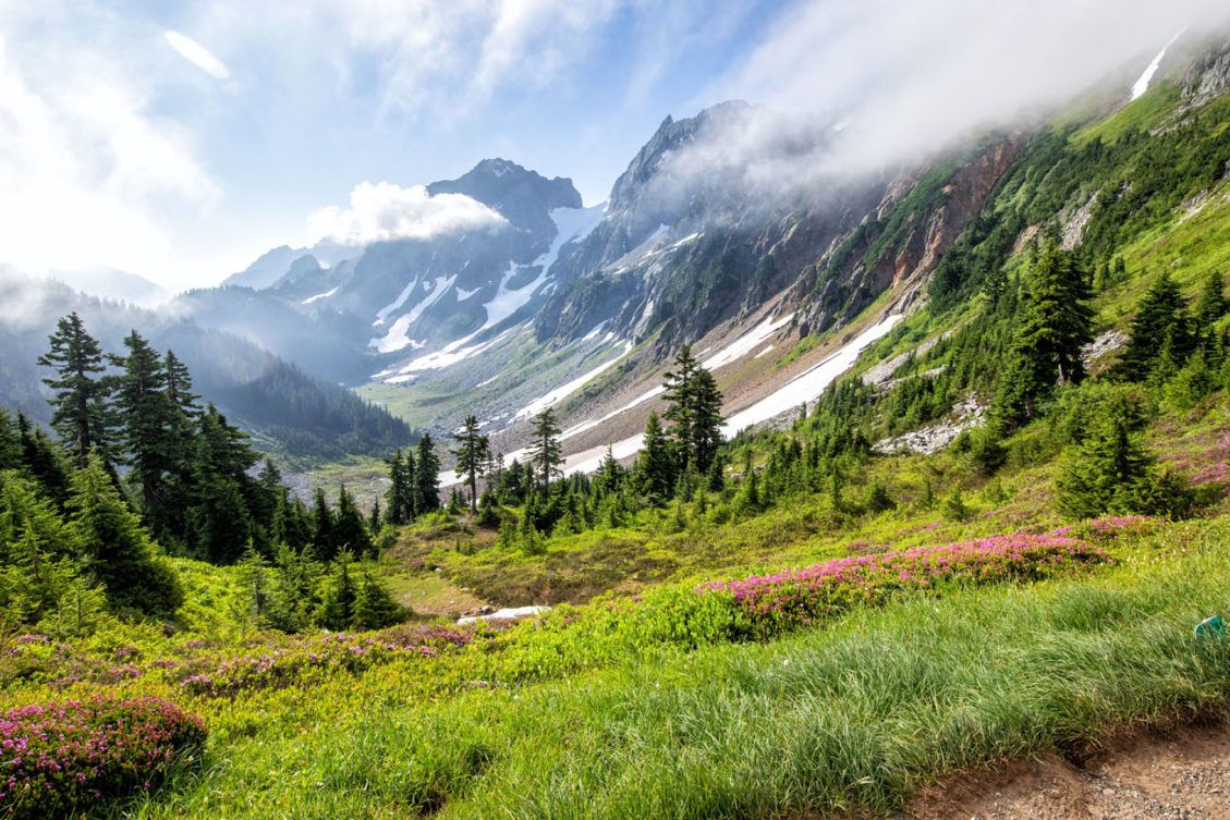 Cascade Pass and Sahale Arm Hike: North Cascades National Park – Earth ...