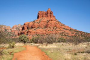 How to Hike the Bell Rock and Courthouse Butte Loop Trail – Earth Trekkers