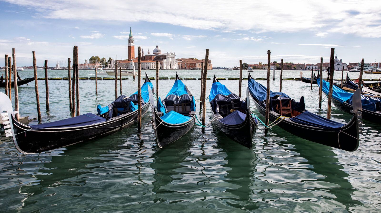 12 Beautiful Views of Venice (Map, Helpful Tips & Photos)