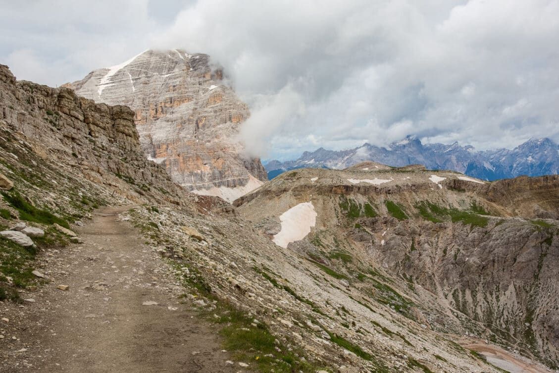 Lagazuoi to Passo Falzarego: Hiking the Frontline Trail – Earth Trekkers