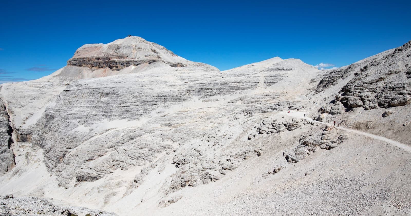 Piz Boè Hiking Guide: Map, Hiking Stats, Trail Guide & Photos – Earth ...