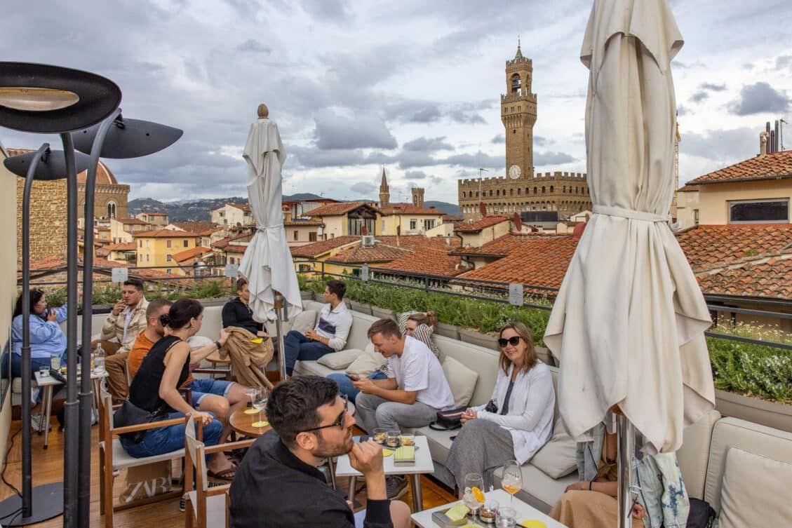 8 Best Rooftop Bars in Florence (RANKED!) – Earth Trekkers