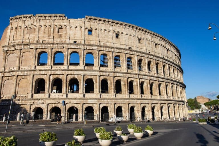 How to Visit the Colosseum in 2024: Tickets, Best Tours & Tips – Earth ...