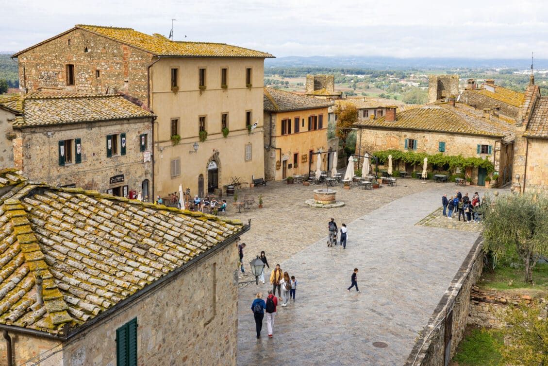 Monteriggioni: Photos, Things to Do, and Helpful Tips – Earth Trekkers