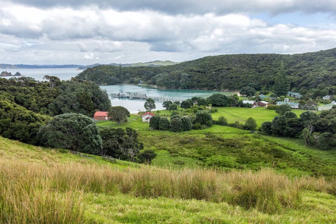 How to Visit the Bay of Islands | Things to Do & Best Tours