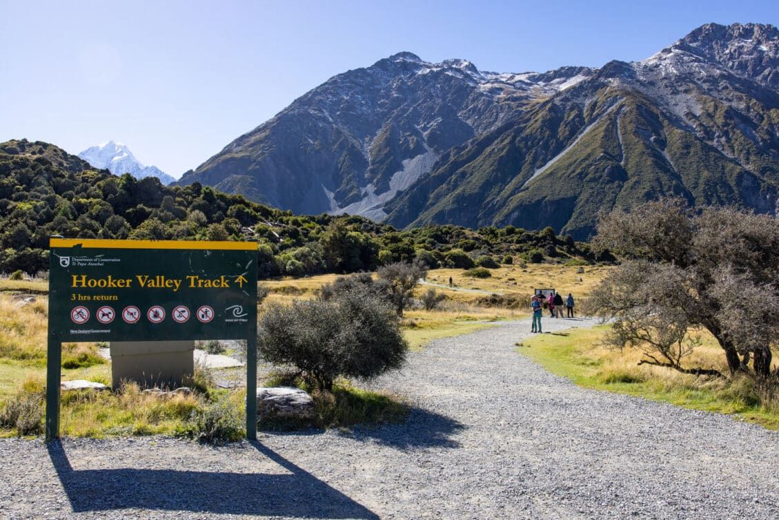Hooker Valley Track Hiking Guide: Stats, Map & Photos