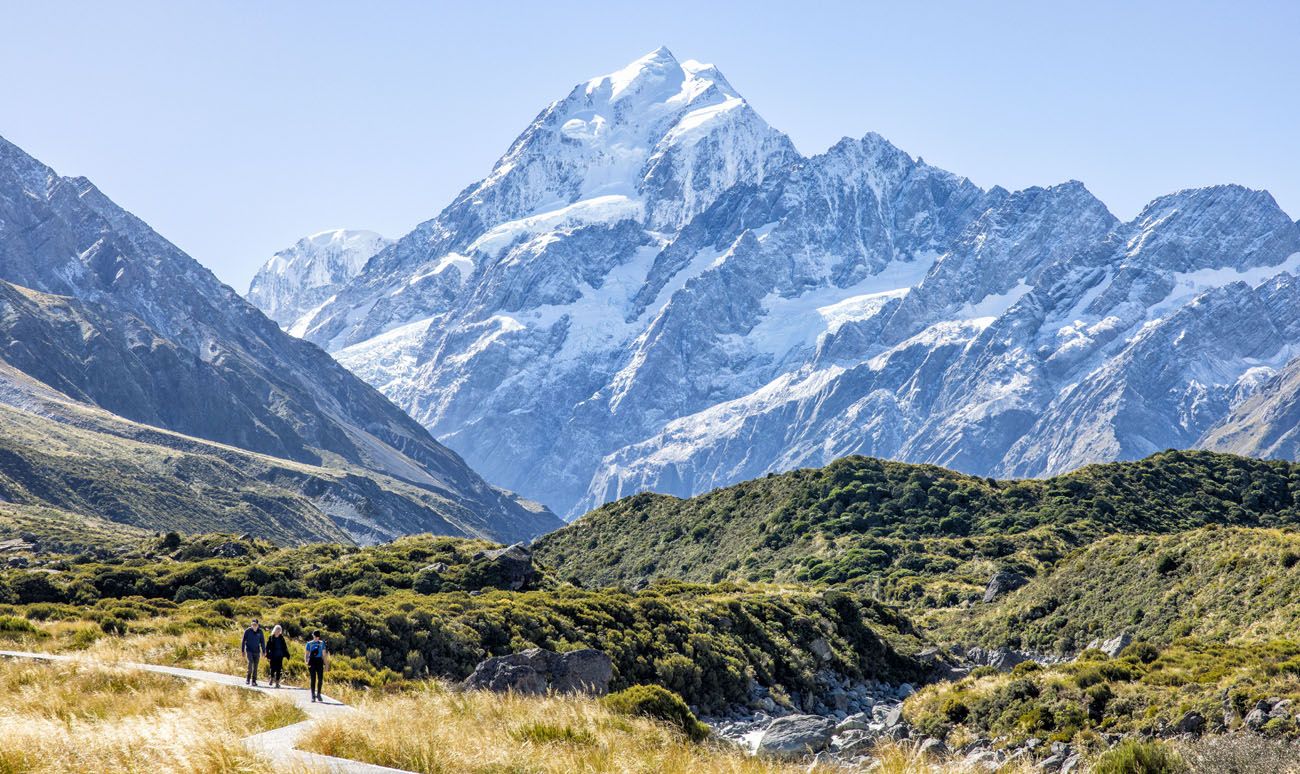 Hooker Valley Track Hiking Guide: Stats, Map & Photos
