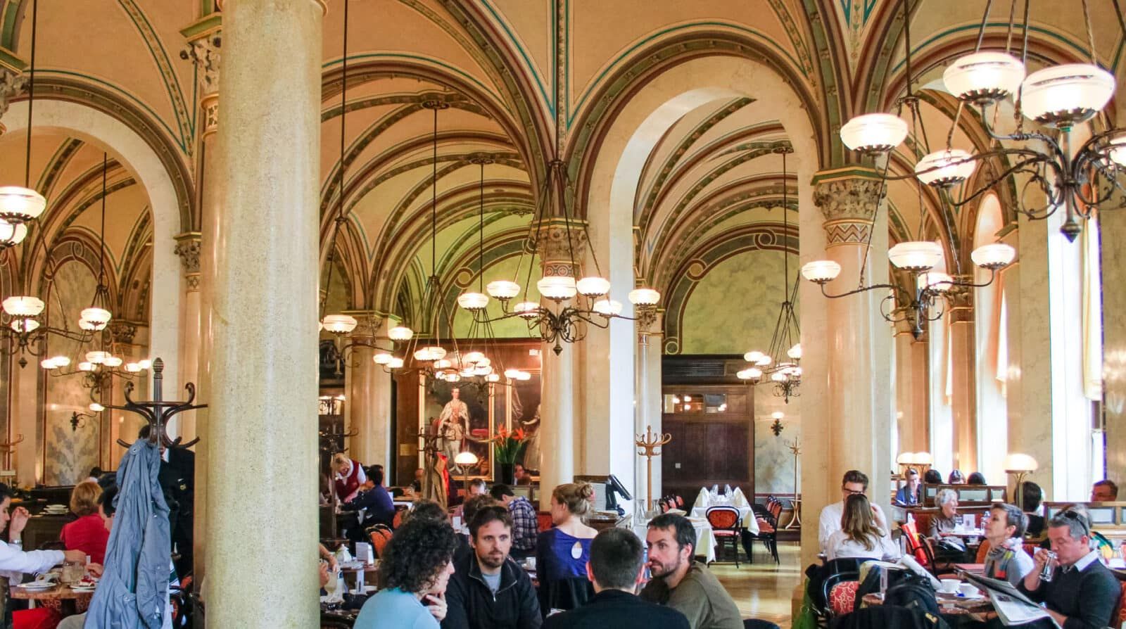 Christmas in Vienna: Christmas Lights Walking Tour & Festive Things to ...